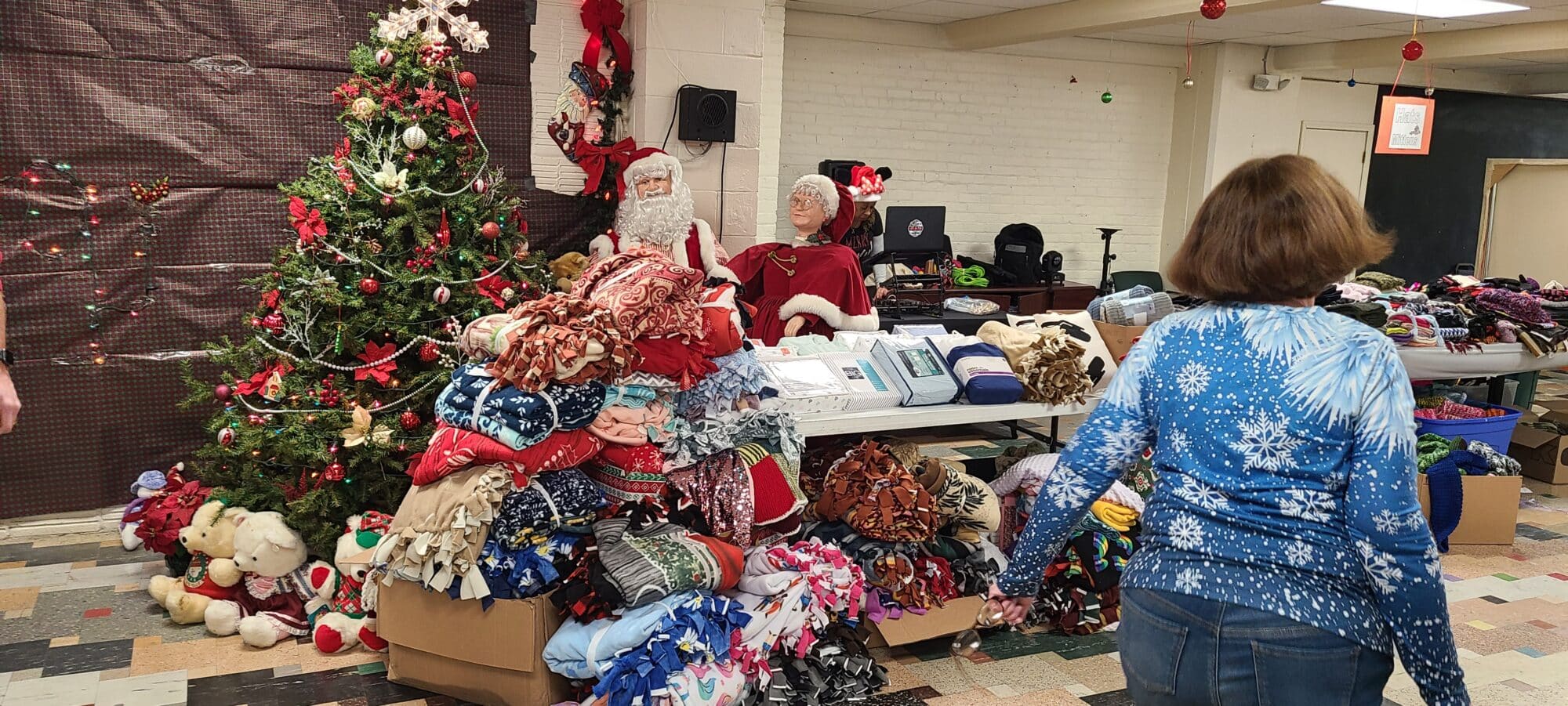 CCSS Christmas Store Brings Cheer to Detroit Families